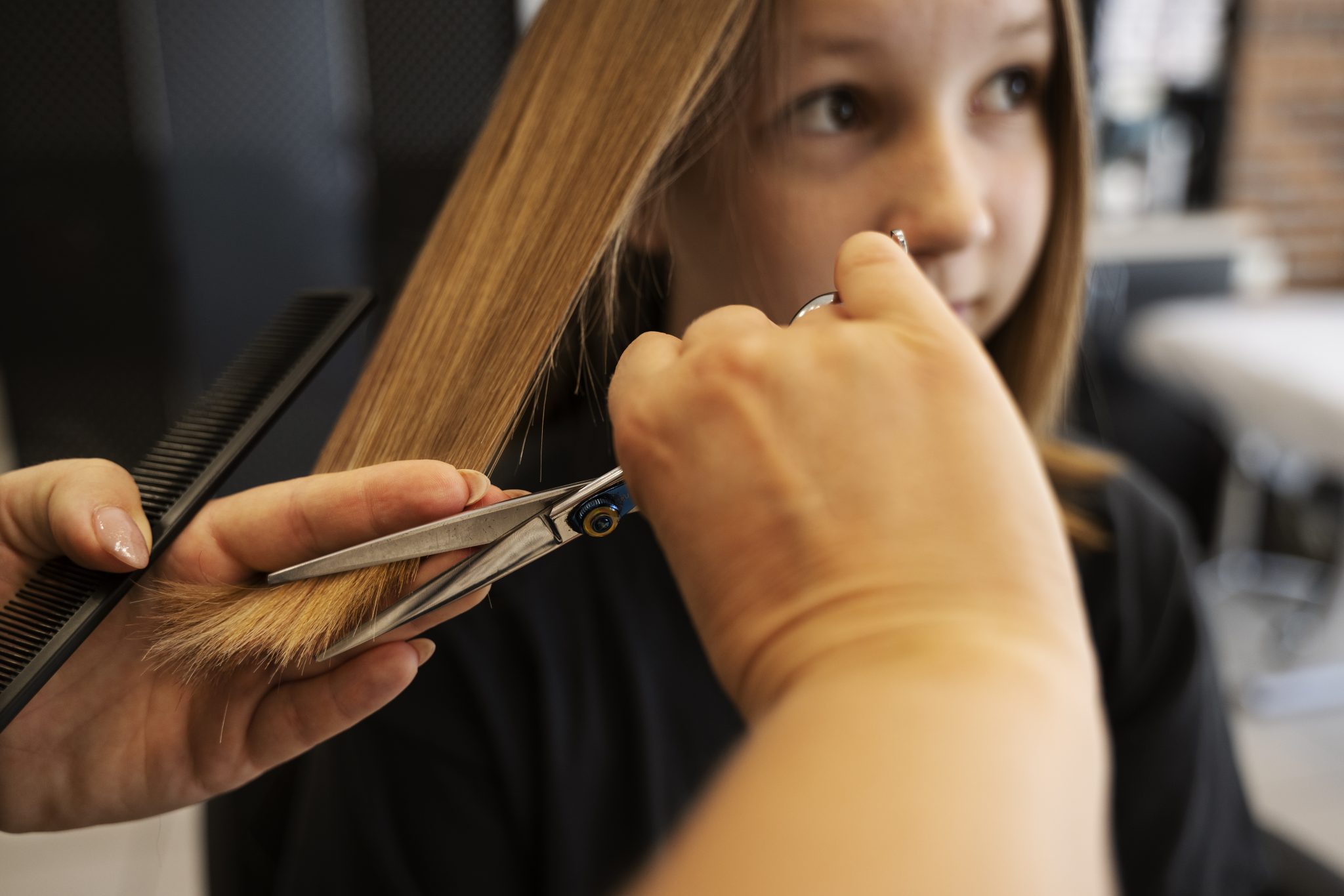 Quando cortar o cabelo? Descubra o momento certo
