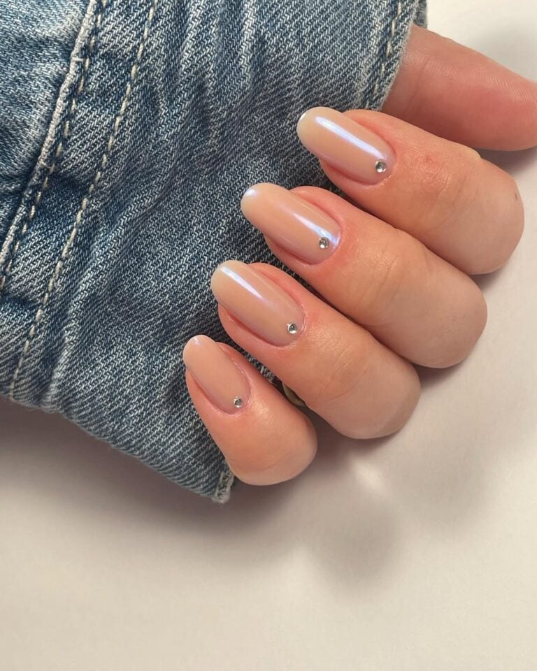 Unhas simples para fazer em casa: 3 designs práticos e fáceis de reproduzir