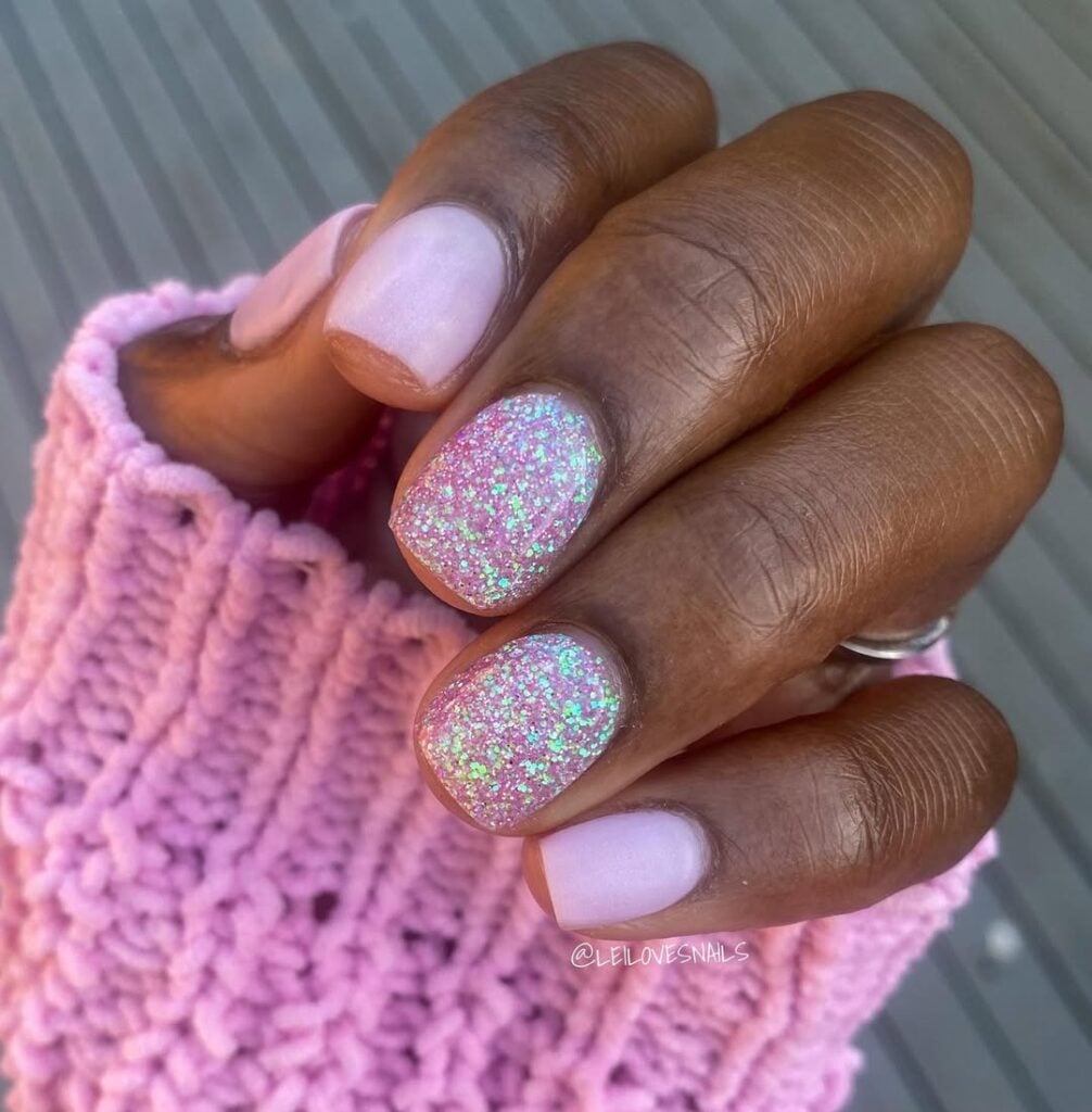 Unhas simples para fazer em casa: 3 designs práticos e fáceis de reproduzir